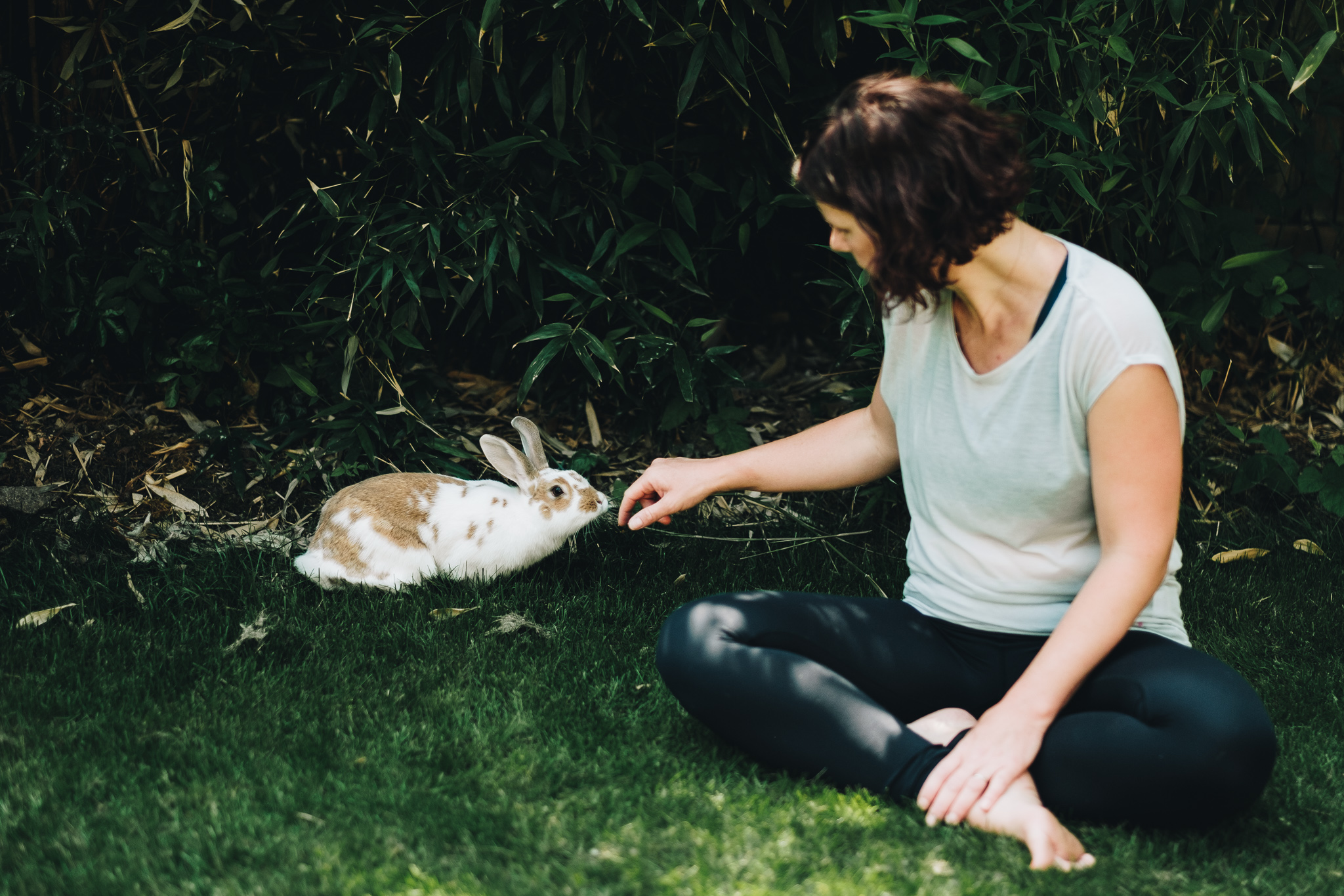 Jos Smith | Yoga Photoshoot in London Home & Studio | Elle Lorean Co