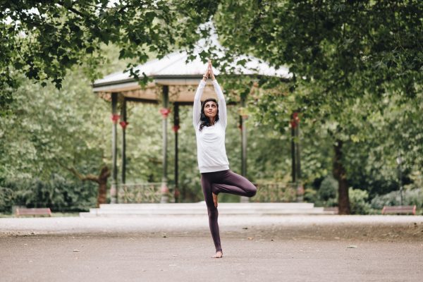 Zainab | Yoga Photography | Battersea Park, London | Elle Lorean Co